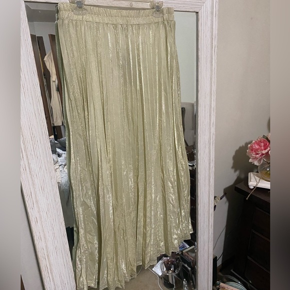 Skirts | Womens Gold Metallic Skirt | Poshmark